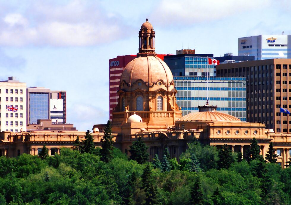 Alberta politics: UCP Leads as Voters Eye Health Care - Leger